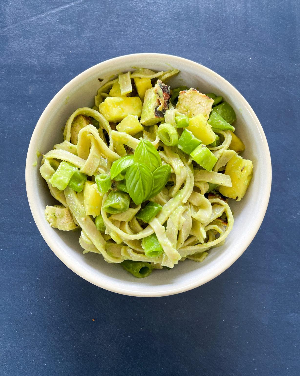 Cremet frisk pastaret med satay-tofu - Proteinrig pastaret